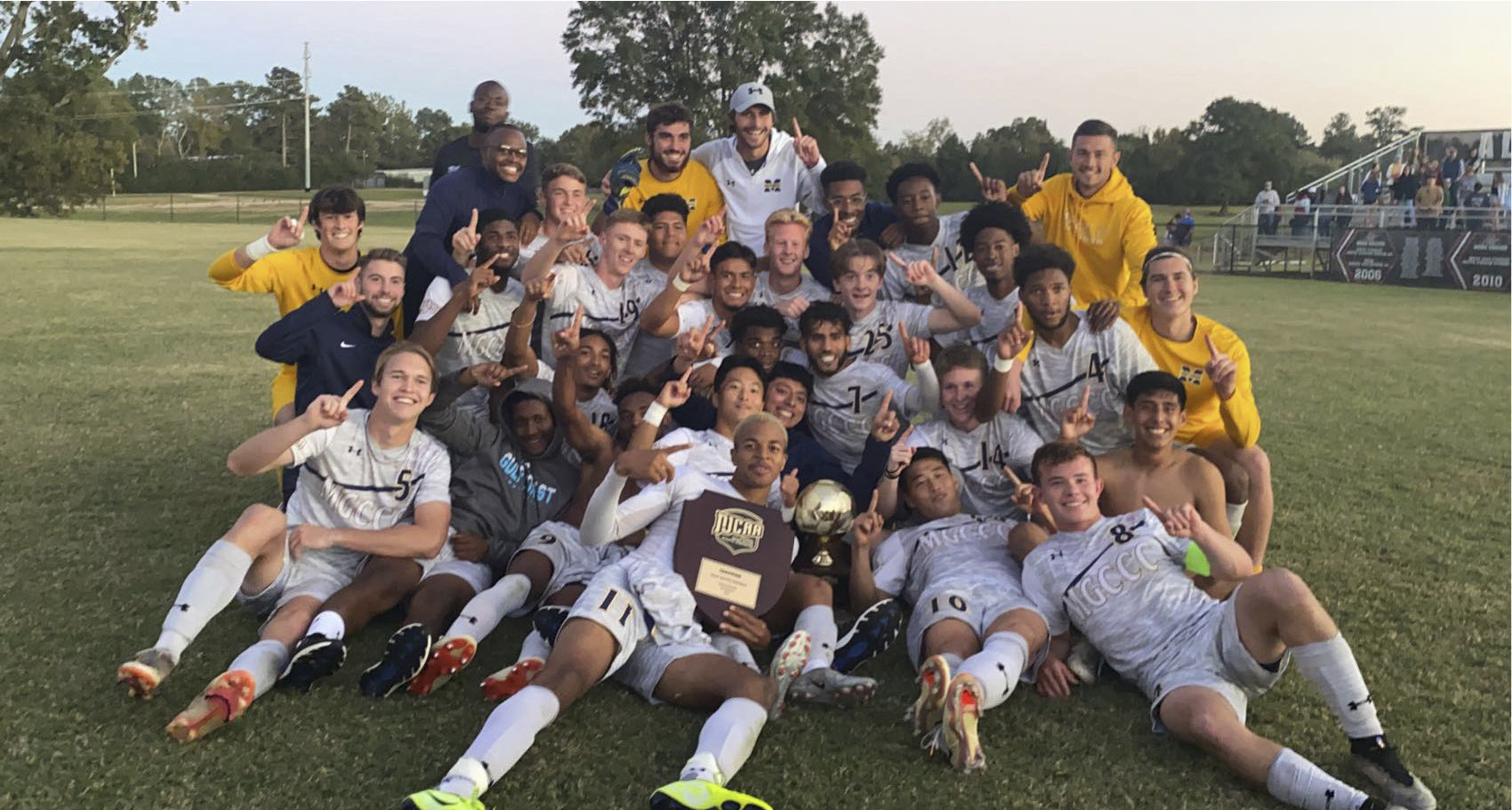 Bulldogs win MACCC/R23 Championship - Picayune Item | Picayune Item