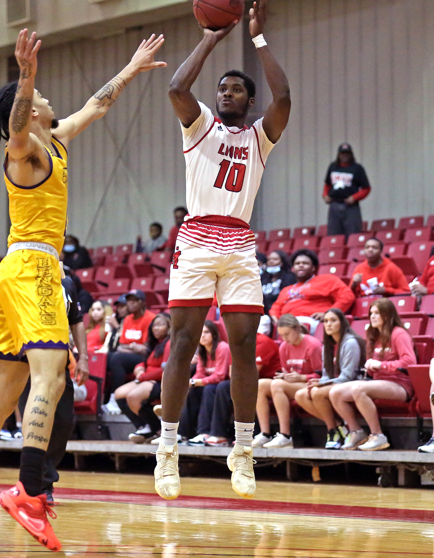 Smith’s 36 points not enough as EMCC falls 76-73 in OT to LSU Eunice in ...