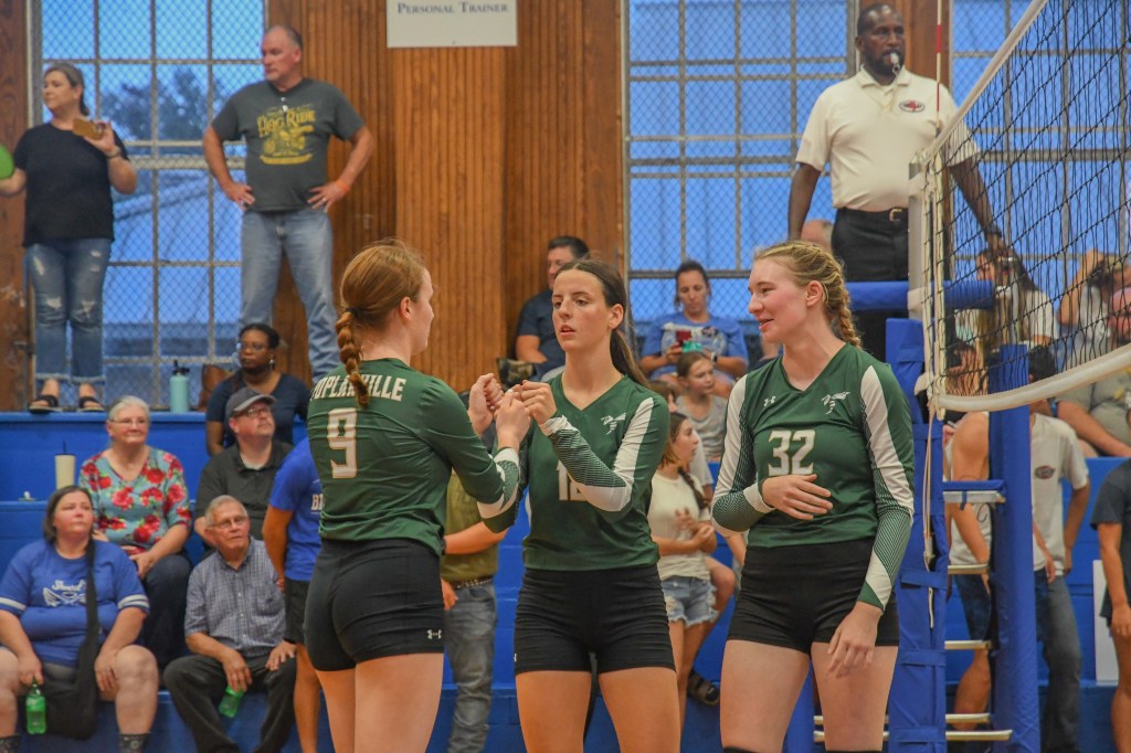 Poplarville sweeps PRC in first volleyball matchup | Picayune Item