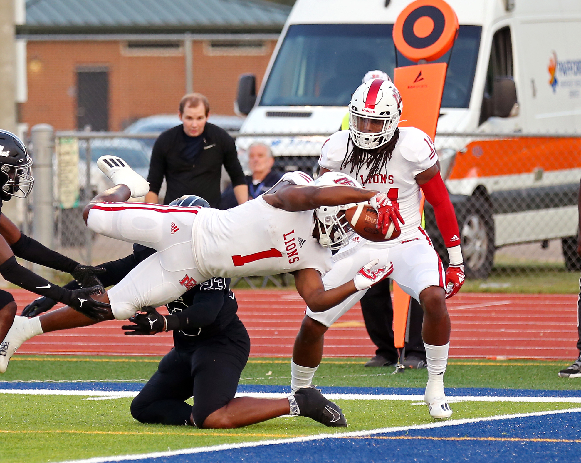 Ninth-ranked EMCC opens division play with 45-9 win over Holmes in ...